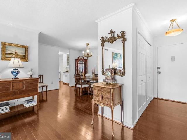 1300 Army Navy Drive # 608