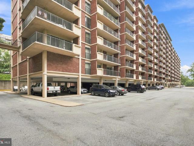 1300 Army Navy Drive # 102