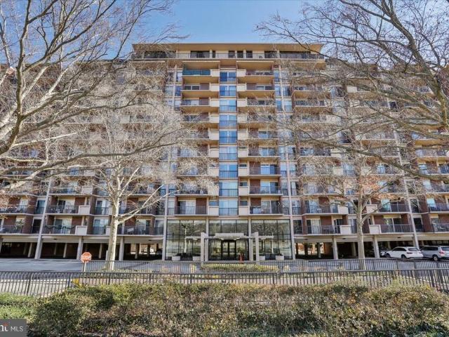 1300 Army Navy Drive # 106