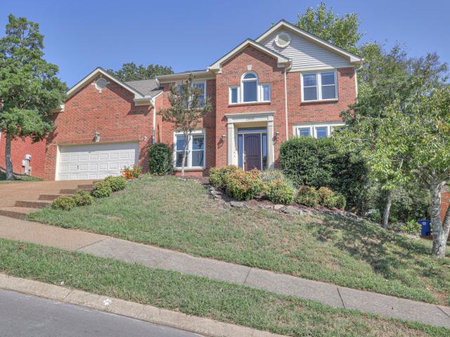 1300 Buckingham Cir