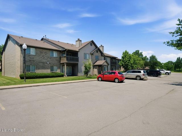 1300 Bee Ln 202