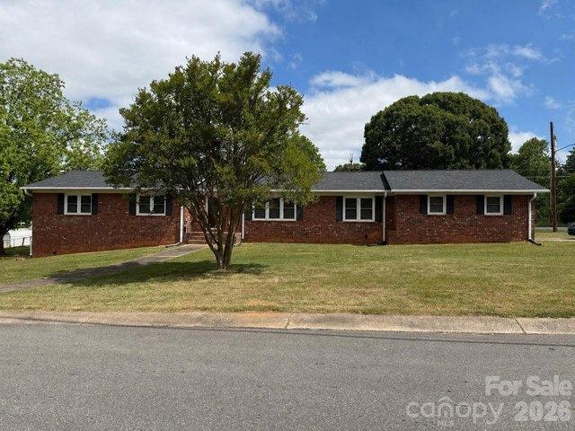 1300 Briarcliff Rd, Shelby, NC 28152