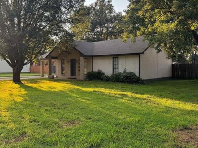 1300 Charles St, Trumann, AR 72472