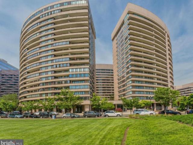 1300 Crystal Dr #501S, Arlington, VA 22202