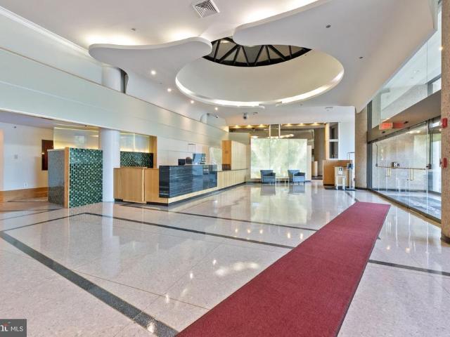 1300 Crystal Drive # 1107