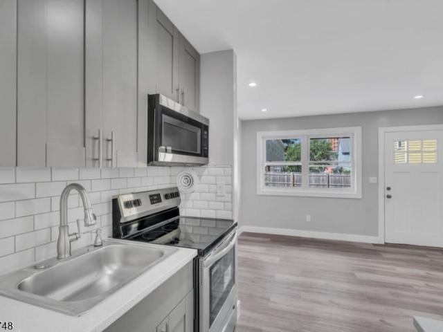 1300 Fulton St # 1