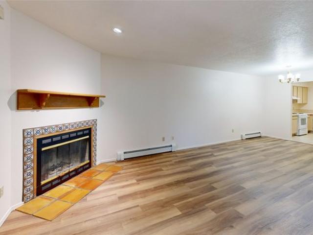 1300 Iris St Apt 103, Los Alamos, NM 87544