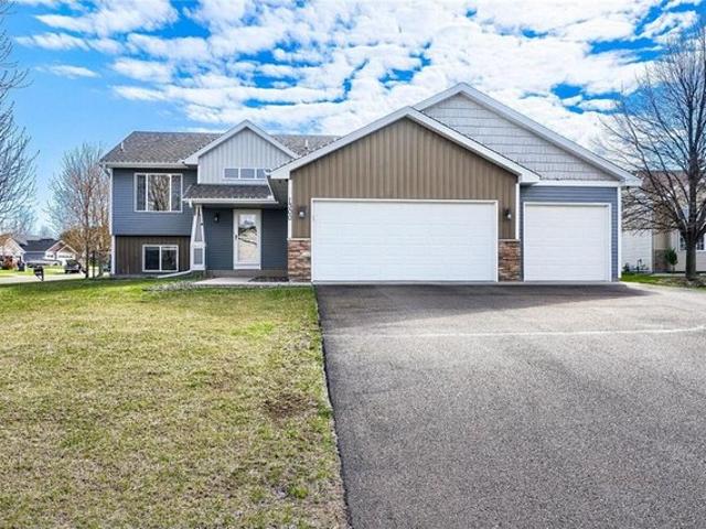 1300 Ironwood Ct SW, Isanti, MN 55040