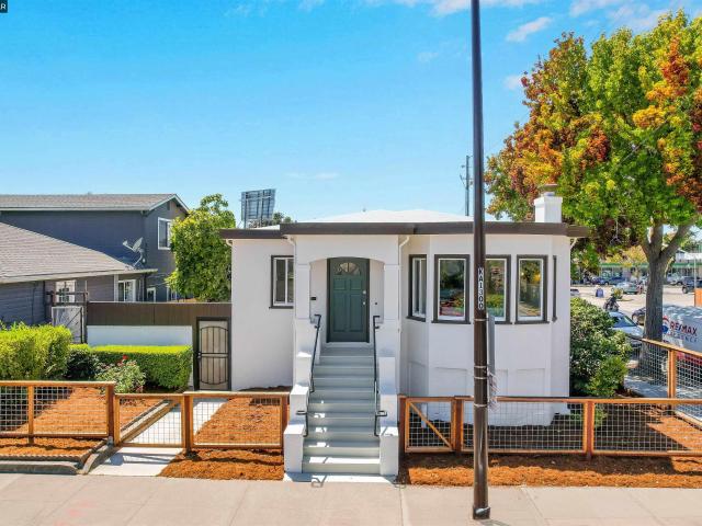 1300 Kains Ave