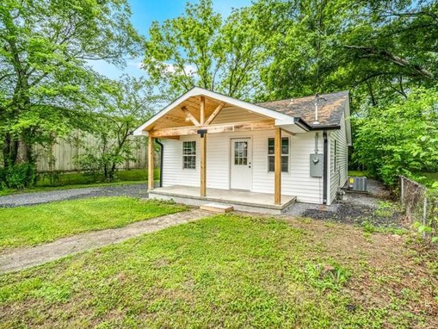 1300 Ludie St, Dalton, GA 30721
