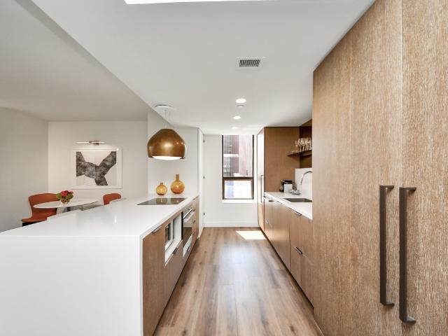 1300 Lamar Street T3
