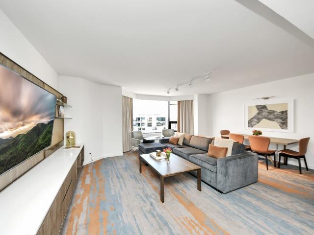 1300 Lamar Street S8