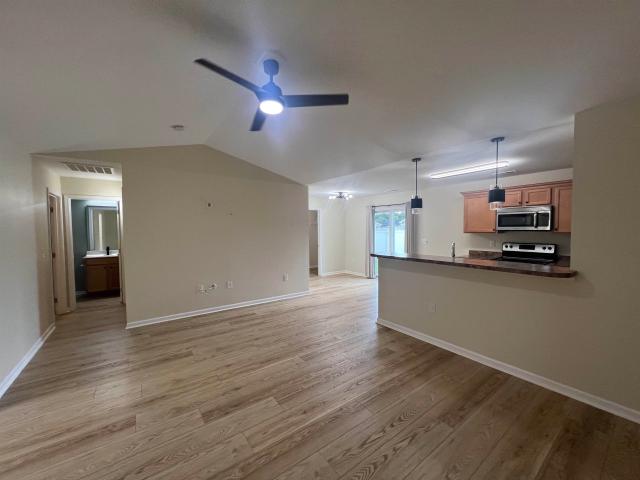 1300 Leatherman Rd