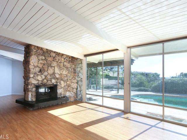 1300 Paseo Redondo