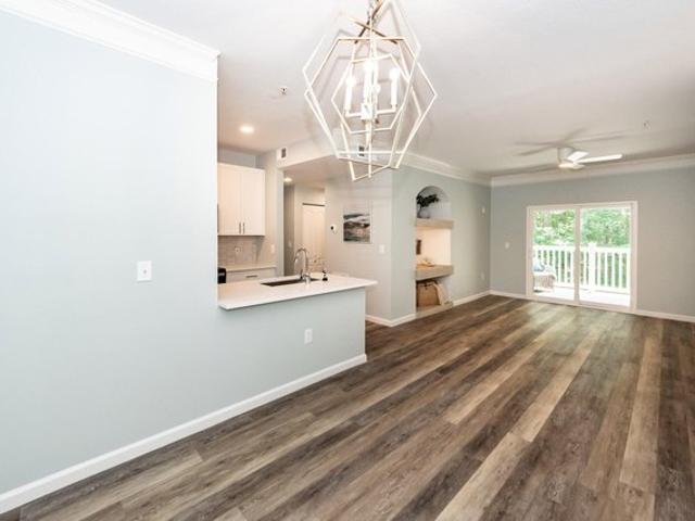 1300 Park West Blvd Unit 611, Mount Pleasant, SC 29466