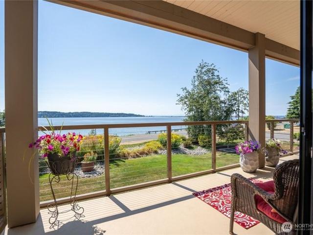 1300 Peace Portal Dr Unit 206, Blaine, WA 98230