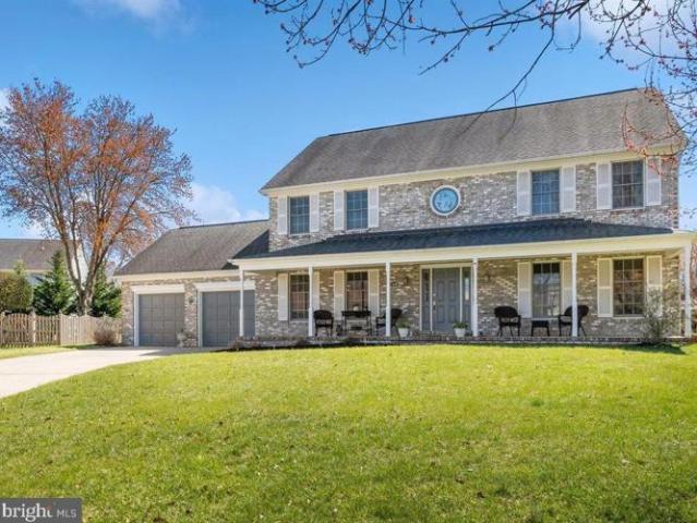 1300 Persimmontree Ct, Crofton, MD 21114