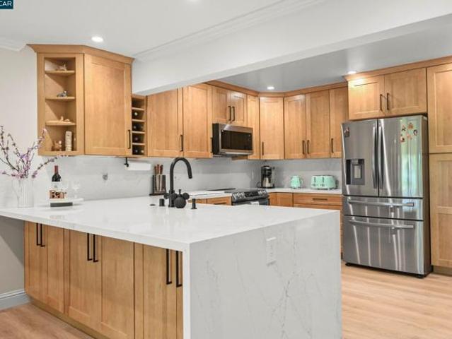 1300 Running Springs Rd #2, Walnut Creek, CA 94595