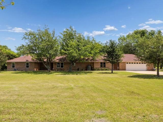 1300 Rock Ridge Rd, Lucas, TX 75002