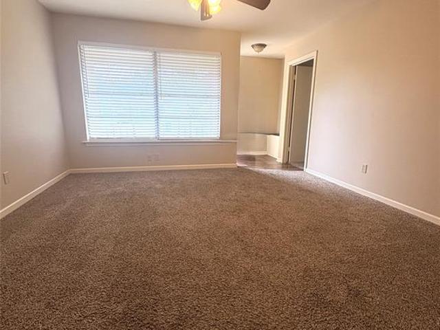 1300 Royal Oaks Drive