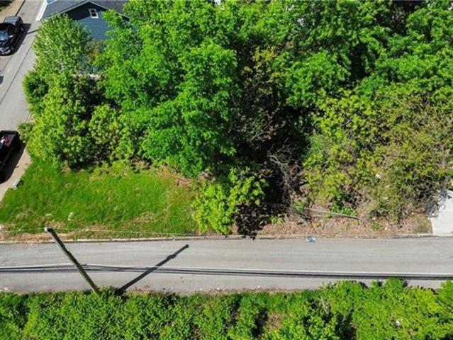 1300 Stranmore St, Pittsburgh, PA 15212