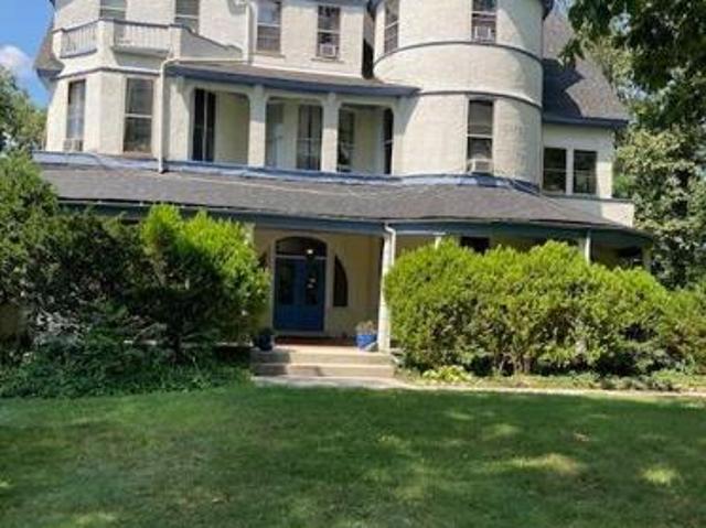 1300 Summit Ave, Catonsville, MD 21228
