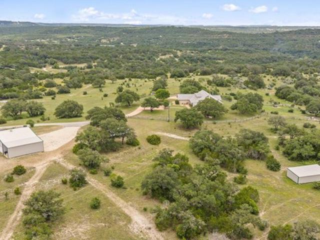 1300 Sycamore Falls Way, Marble Falls, TX 78654