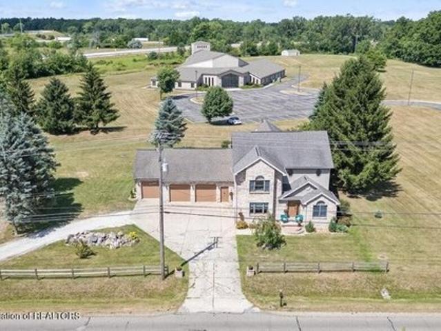 1300 S Canal Rd, Lansing, MI 48917
