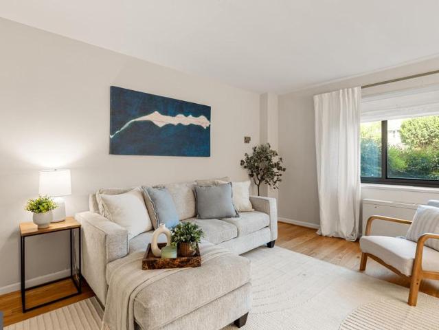 1300 S Arlington Ridge Road S # 314