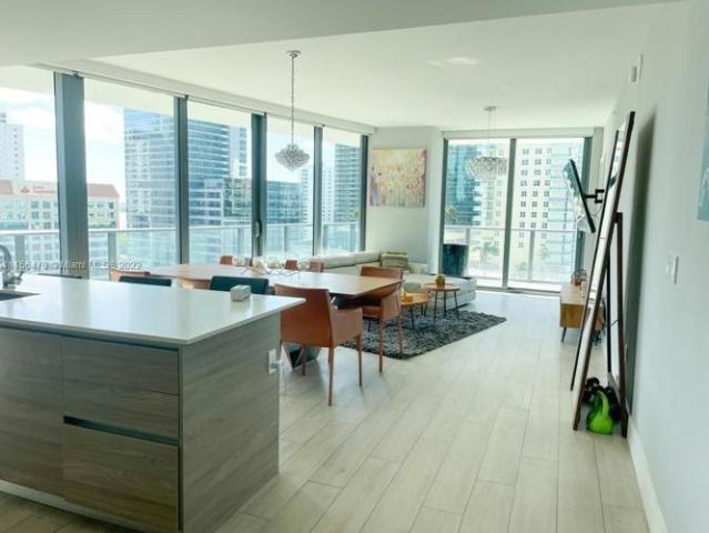 1300 S Miami Ave #1405 Miami, FL 33130