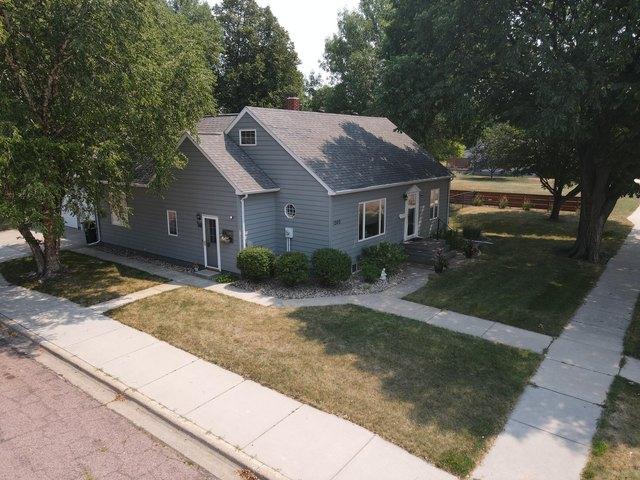1300 S Miller Ave, Mitchell, SD 57301