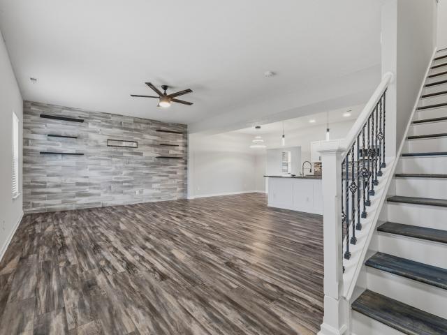 1300 Tomahawk Place
