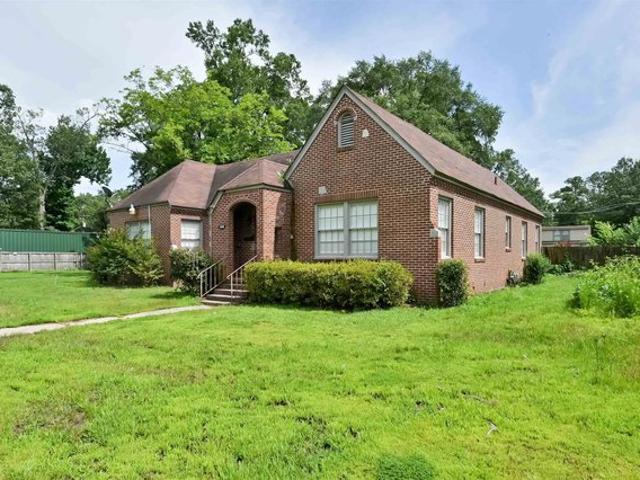 1300 W 28th Ave, Pine Bluff, AR 71603