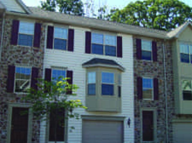 $1300 / 3br Spacious 3 Story Townhome for Lease York, PA map