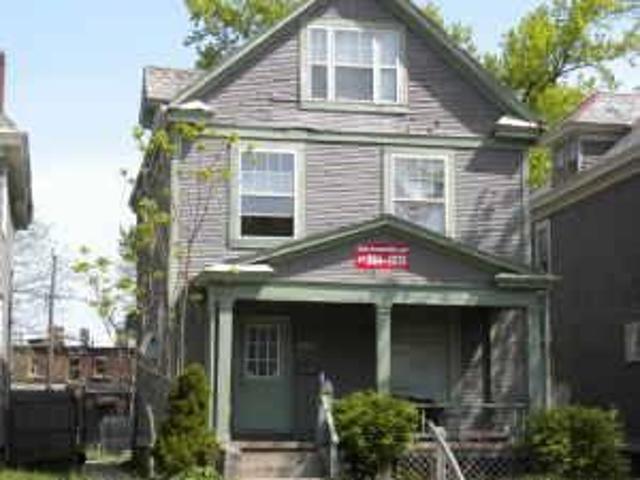 $1300 / 4br 4 5bed House, Parking 412 E.17th Ave