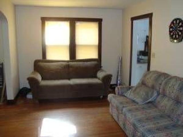 $1300 / 4br 1200ft² 4 BR Avail 6 1 12, Heat Included, W/D in unit pets ok 1014 South 7th