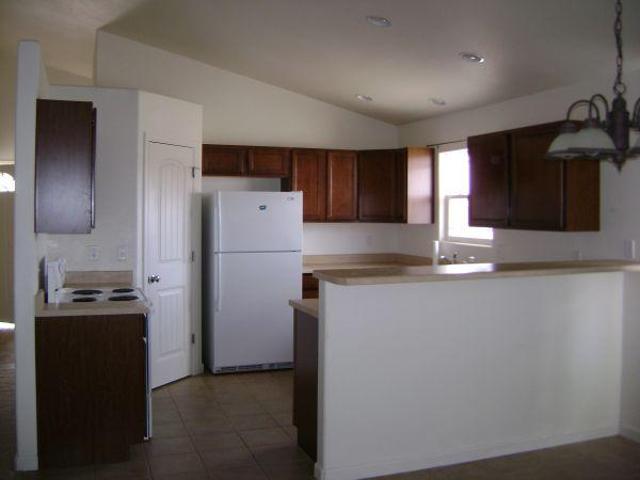 $1300 / 4br 1605ft² CLEAN 4 Bedroom PW Rancher 1870 Roughrock Lane map