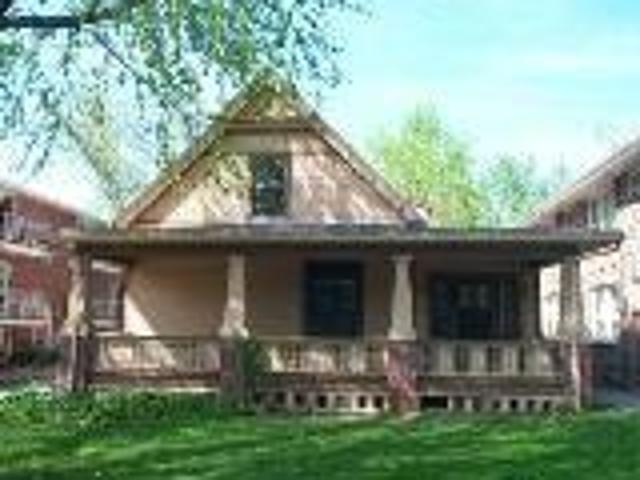 $1300 / 4br HUge 4+ bedroom house Avail. Aug 1 Students OK 1830 F Street map