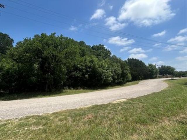 13010 Crestwood Dr, Whitney, TX 76692