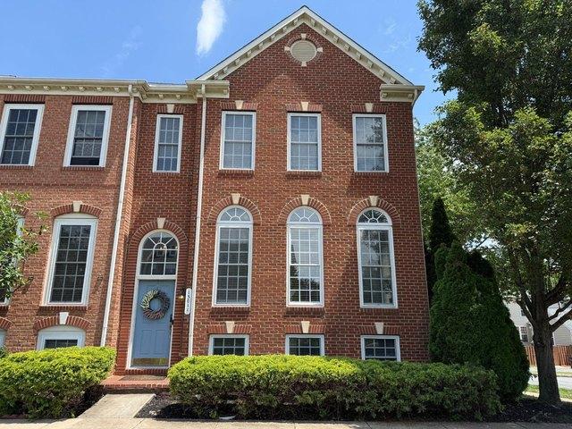 13011 Jadestone Way, Woodbridge, VA 22192