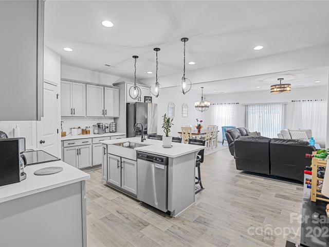 13012 Suncreek Ter. Charlotte, NC 28214 | MLS #4311 | Compass