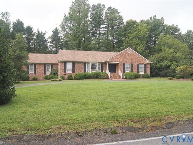 13017 Fairway Ln, Ashland, VA 23005