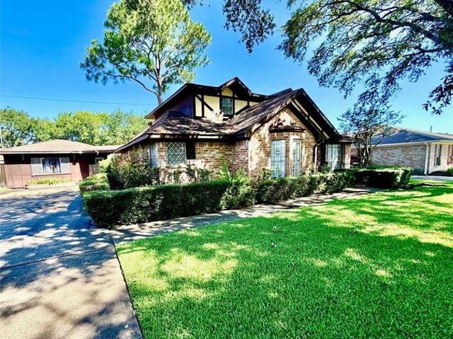 13014 N Venice Ln, Stafford, TX 77477