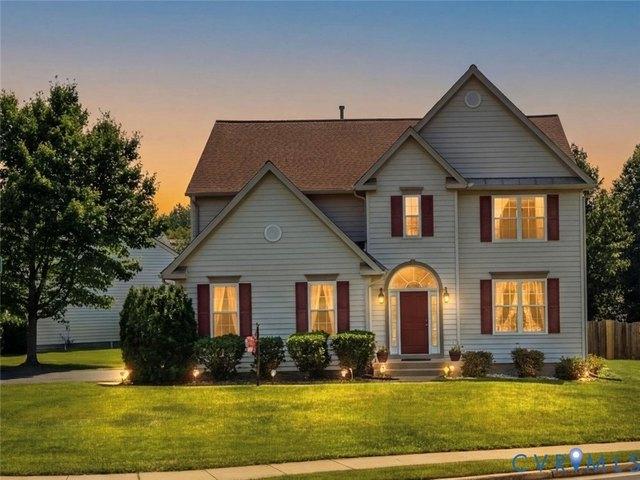 13015 Trentdale Dr, Woodbridge, VA 22193