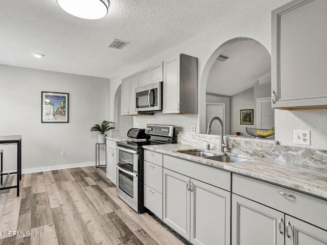 13015 Bentwater Dr, Jacksonville, FL 32246 | MLS #2140