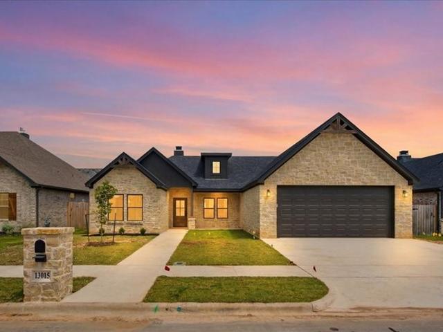 13015 Rainier Dr, Woodway, TX 76712