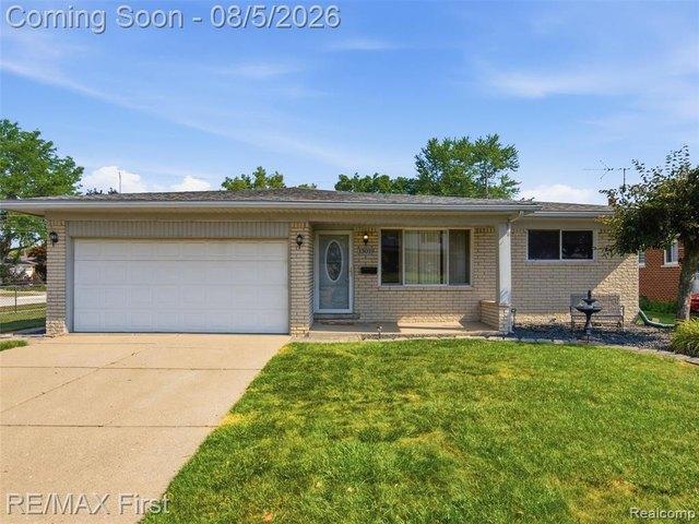 13019 Picadilly Dr, Sterling Heights, MI 48312