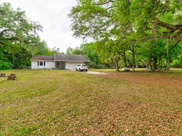 1301 Maytown Rd, Oak Hill, FL 32759