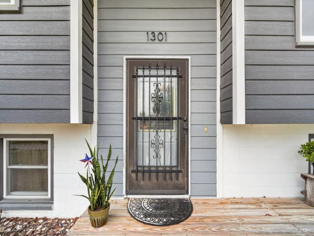 1301 Meadow Drive
