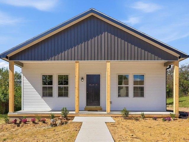 1301 Mercer Ave, Morganfield, KY 42437